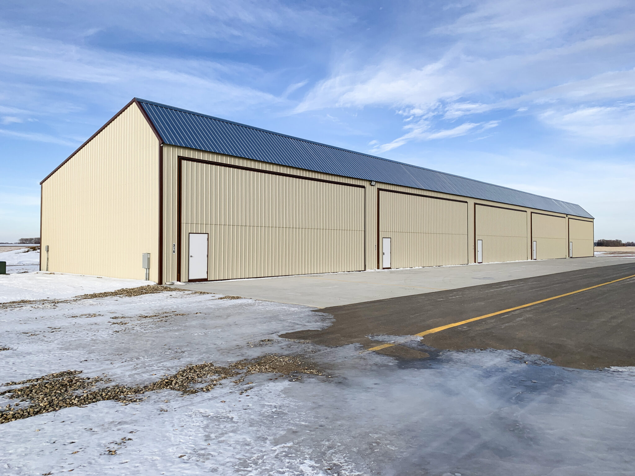 Aviation Bi-Fold Doors - Midland Door Solutions